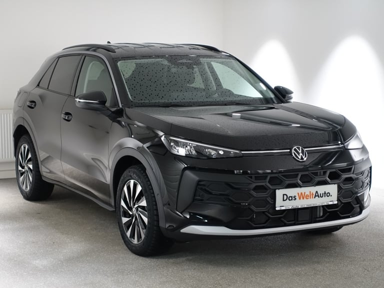 VW T-Roc in schwarz - metallic gebraucht in Wals-Himmelreich für € 30. ...
