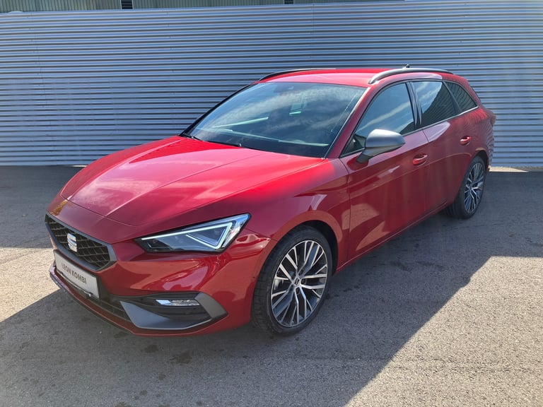 SEAT Leon SP Kombi in Desire-Red Metallic gebraucht in Eisenstadt für € ...