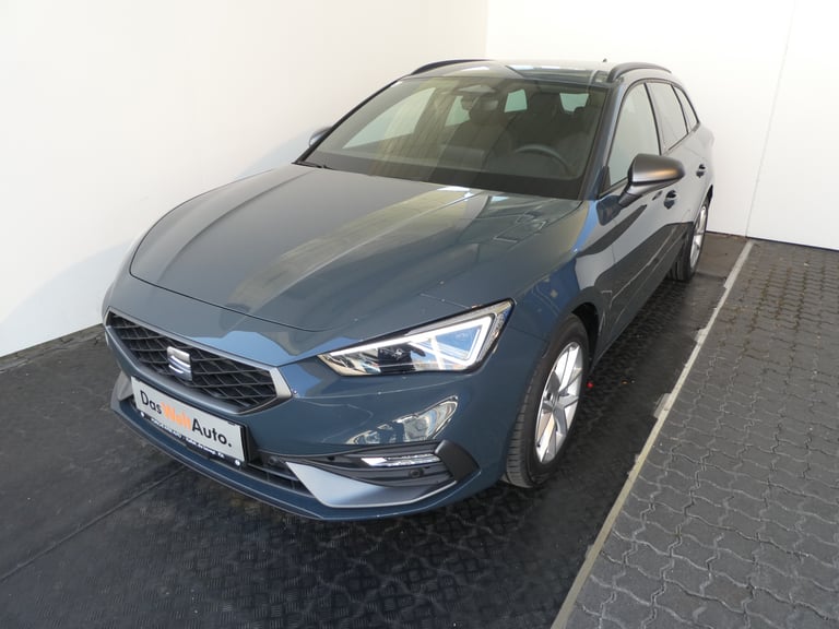 SEAT Leon SP Kombi in dunkelblau - normal gebraucht in Salzburg für € ...