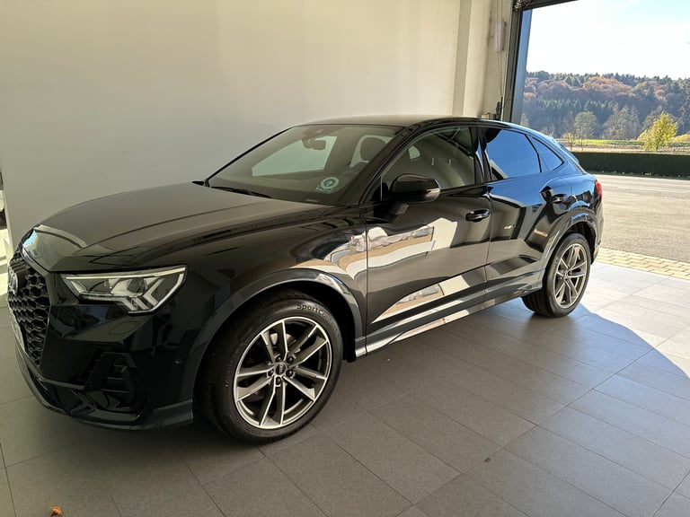 Audi Q3 Sportback in schwarz - metallic-perleffektno gebraucht in Gnas für € 43.900,- | Das ...